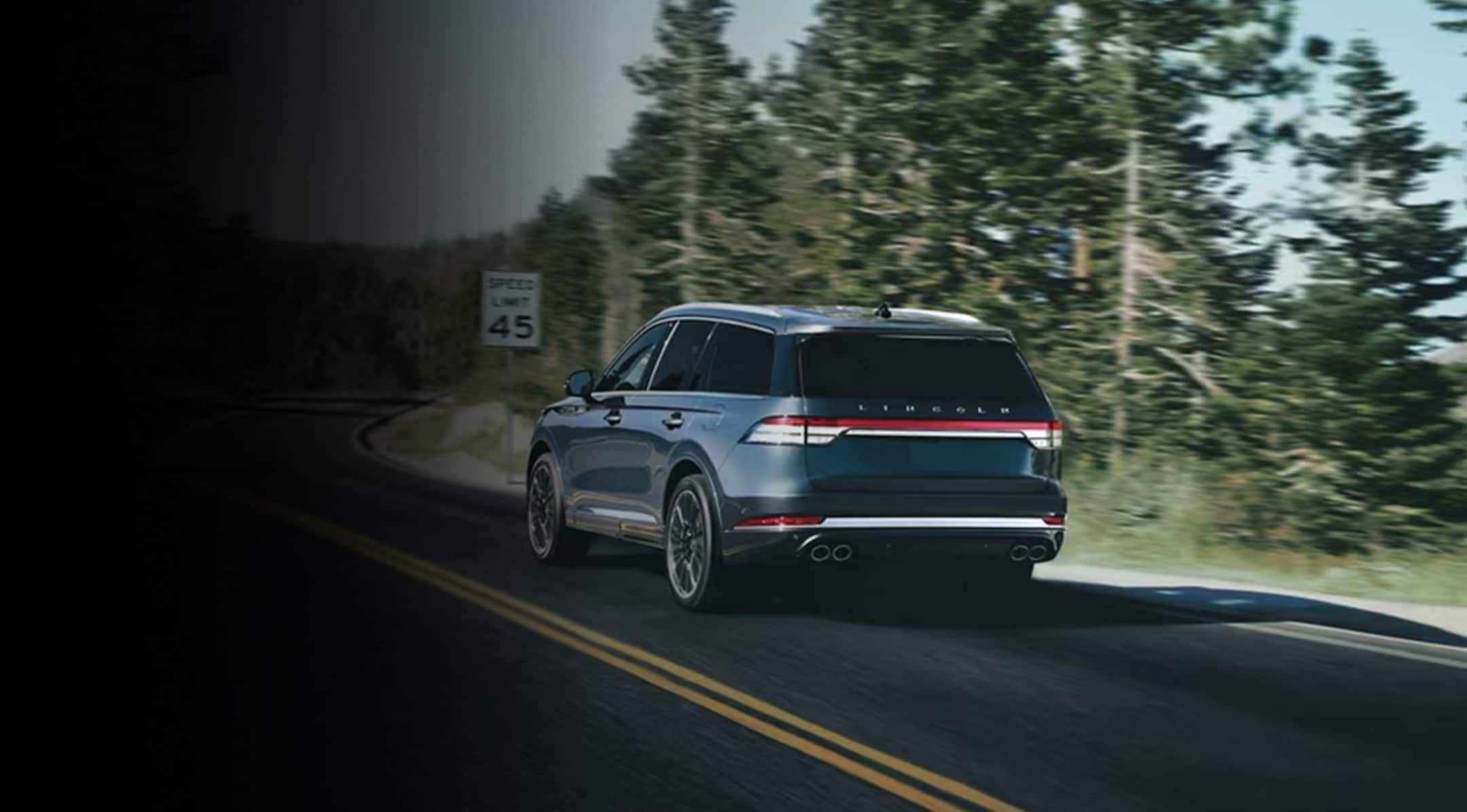2024 Lincoln Aviator® | Three-Row Midsize Luxury SUV