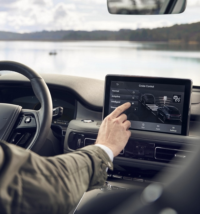 Luxury SUVs and Plug-In Hybrid Electric Vehicles | Lincoln.com