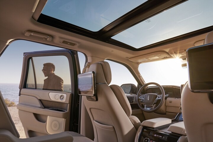 2021 Lincoln® Navigator Photo & Video Gallery