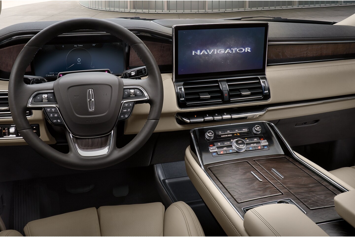 Especificaciones detalladas de la SUV Lincoln Navigator® Reserve 2024